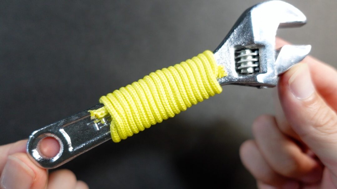 工具の柄をロープで縛る方法 | ロープワーク大辞典